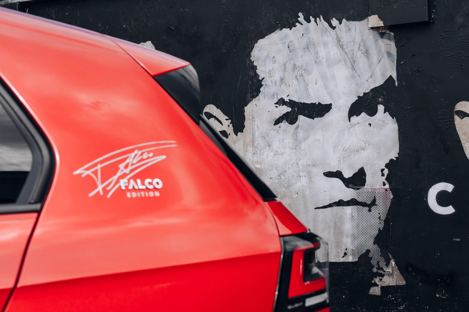 VW Golf Falco Edition: „Wir haben den Fuß am Gas und die Mode fest im ...